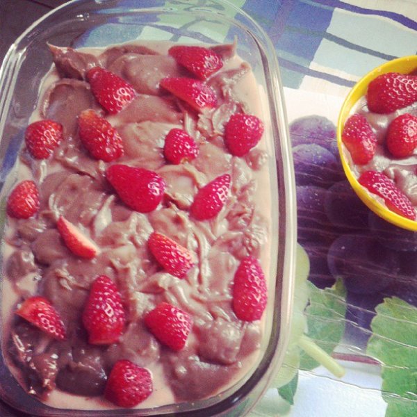 Receita De Torta De Morangos Com Chocolate Cybercook